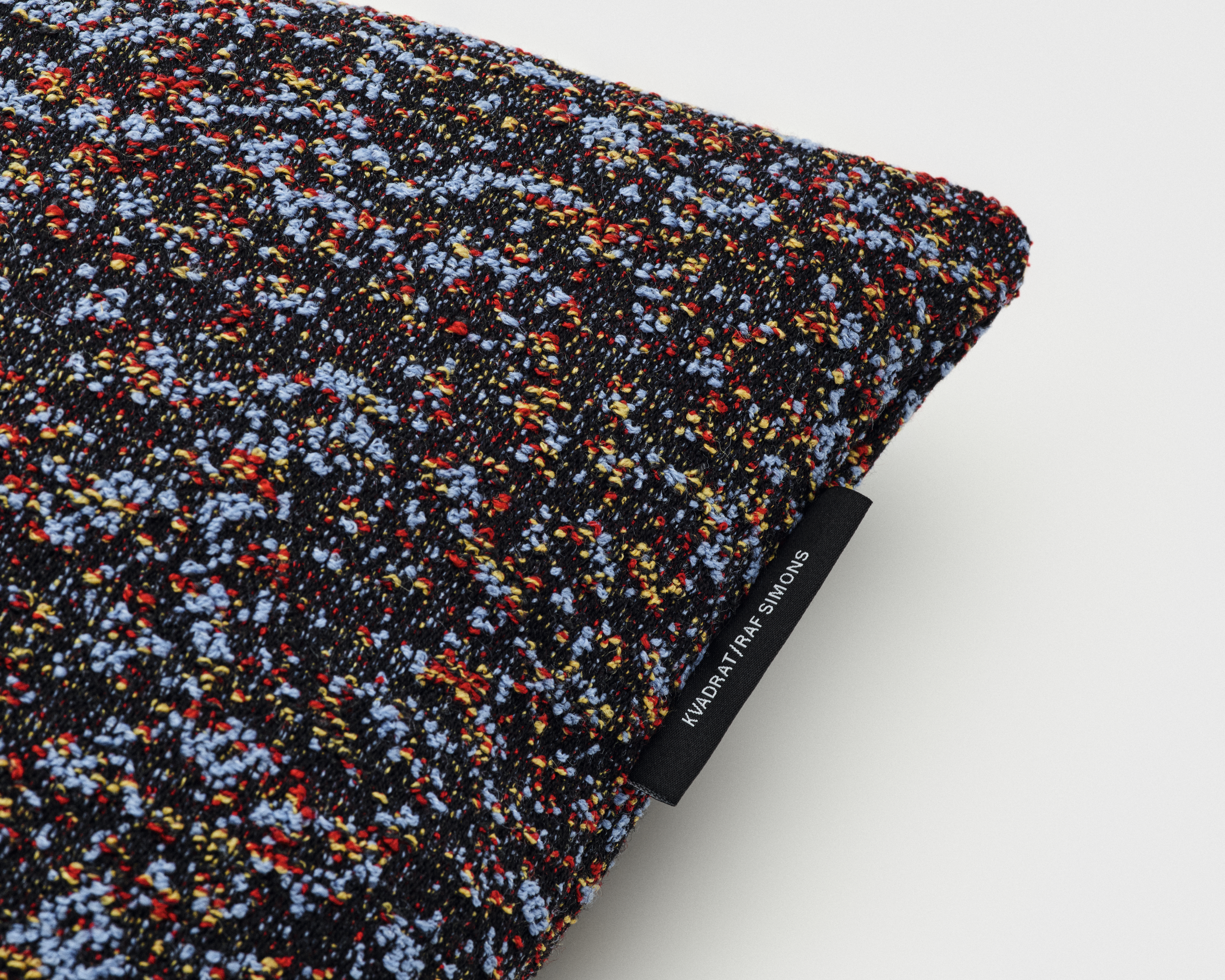 Atom cushion 45x45cm